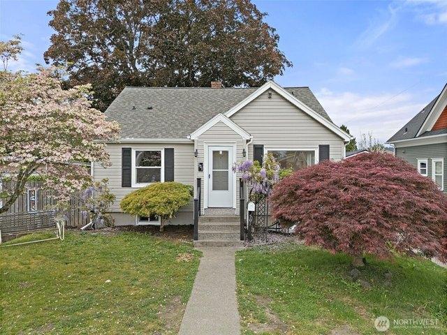 501 7th Ave NW, Puyallup, WA 98371