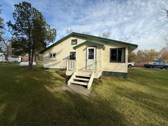 501 4th St, Maddock, ND 58348