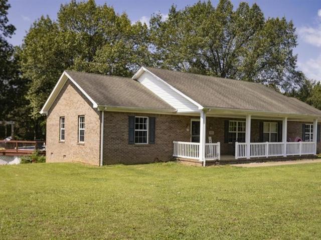 501 C W Moore Rd, Smiths Grove, KY 42171