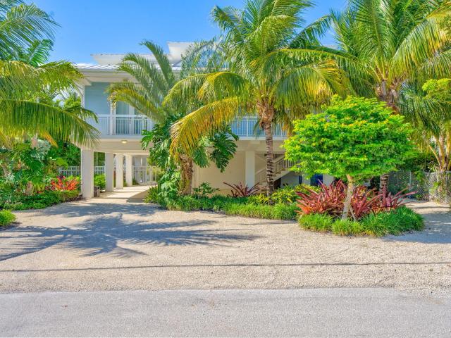 501 Caribbean Dr, Key Largo, FL 33037 | MLS #616173 | Compass