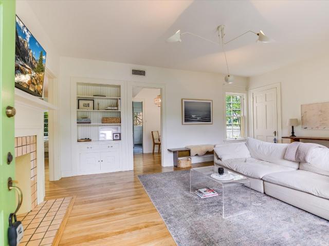 501 Carolyn Ave
