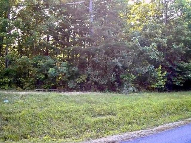 501 Cedar Gate Ln, La Follette, TN 37766