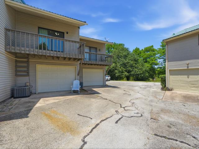501 Bass Boat Village 112