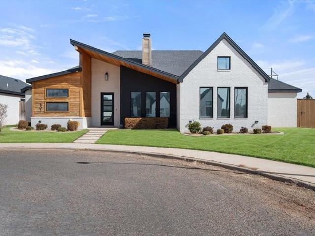501 Brookshire Ave, Wolfforth, TX 79382