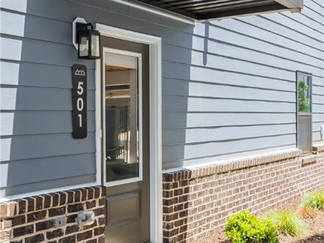 501 Golden Haze Alley 16 1