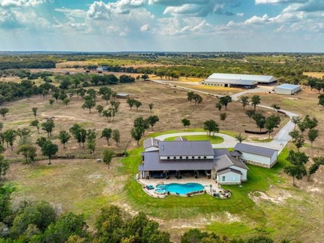 501 Grimes Rd, Mineral Wells, TX 76067