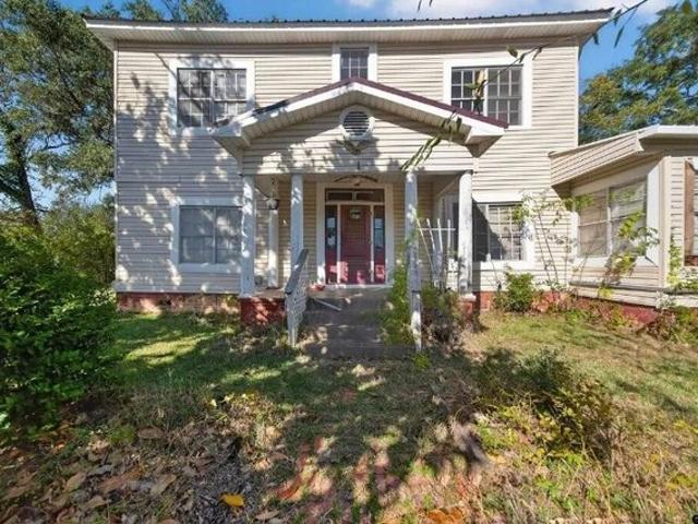 501 E Duval St, Troup, TX 75789