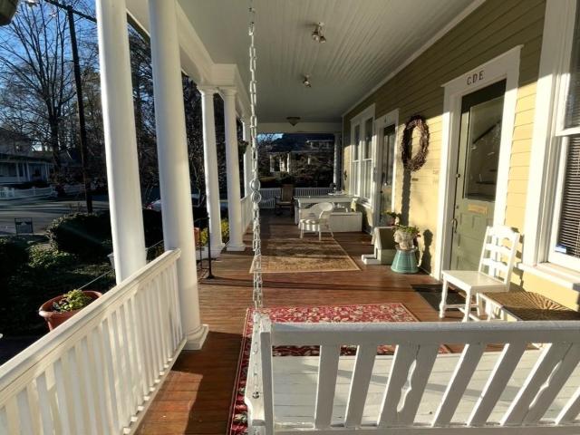 501 E Kingston Avenue # E