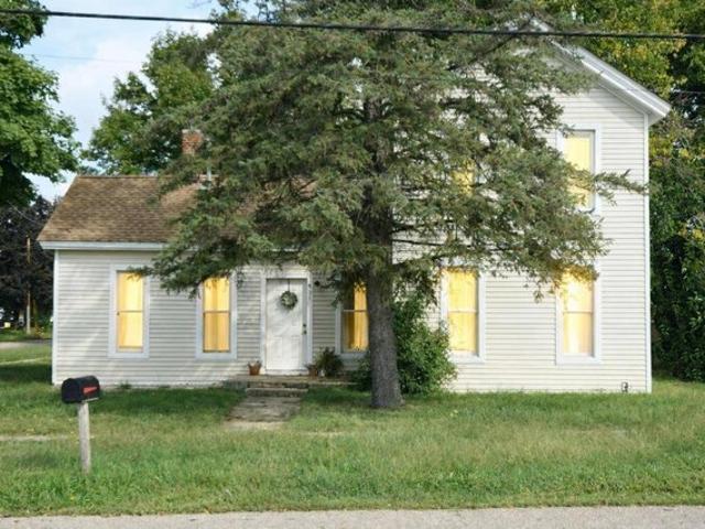 501 E Paw St, Paw, MI 49079