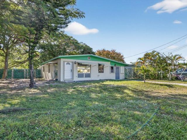 501 Emil Dr, Fort Pierce, FL 34982