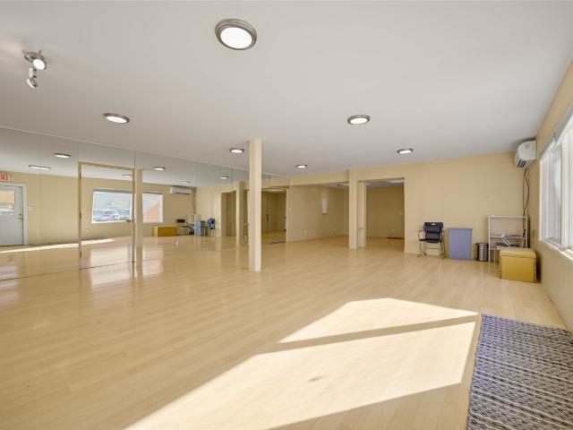 501 Franklin Avenue 3