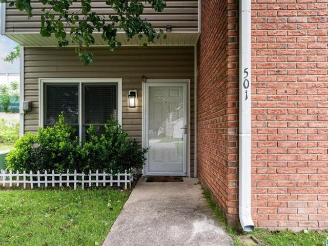 501 Hillsboro Ln, Helena, AL 35080
