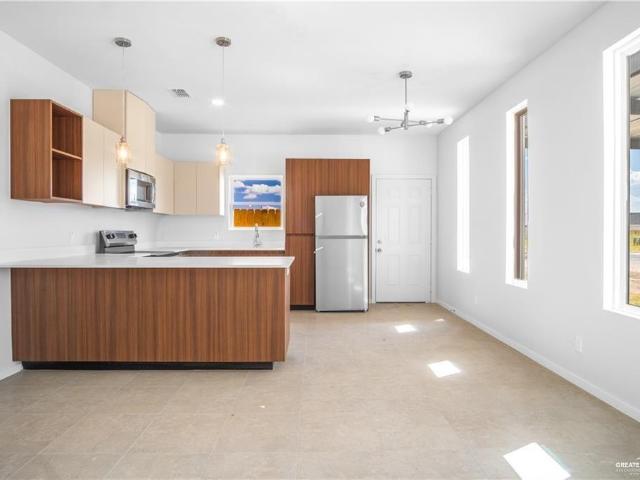 501 Onyx Drive 3