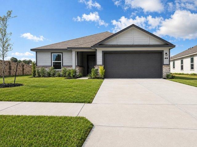 501 Oak Chase Ave, Dayton, TX 77535