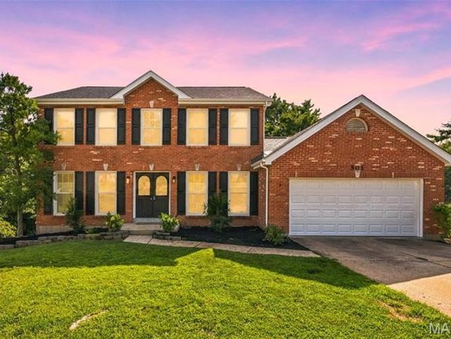 501 Oak Leaf Manor Ct, Ballwin, MO 63021