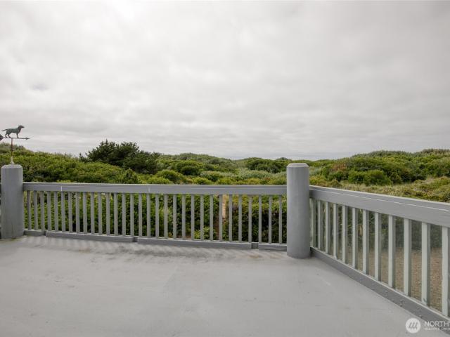 501 Ocean Shores Boulevard NW