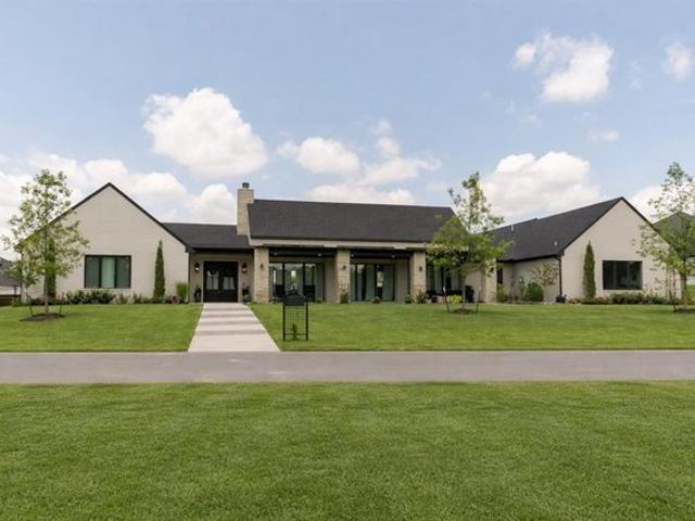 501 Old Creek Rd, Edmond, OK 73034