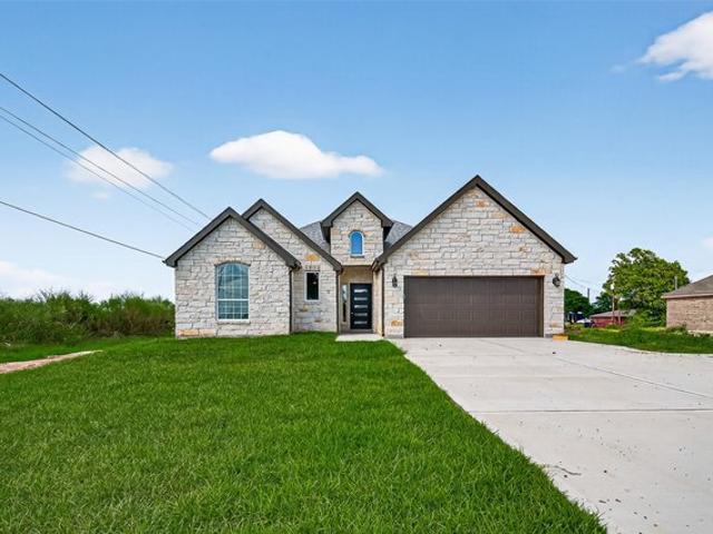 501 Oleander St, Waller, TX 77484