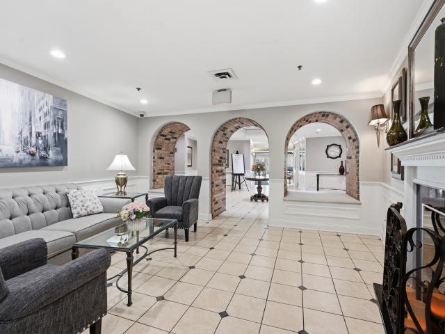 501 Lake Hinsdale Drive # 408