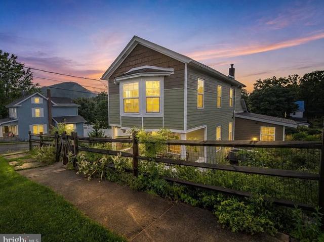 501 Lehigh St, Jim Thorpe, PA 18229