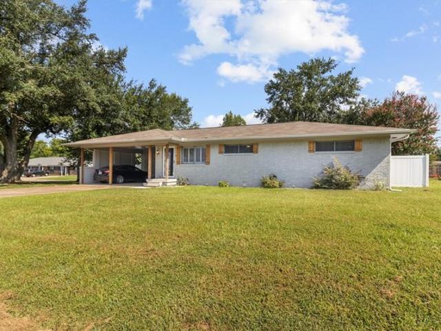 501 Linda Kay Dr, Winnsboro, TX 75494