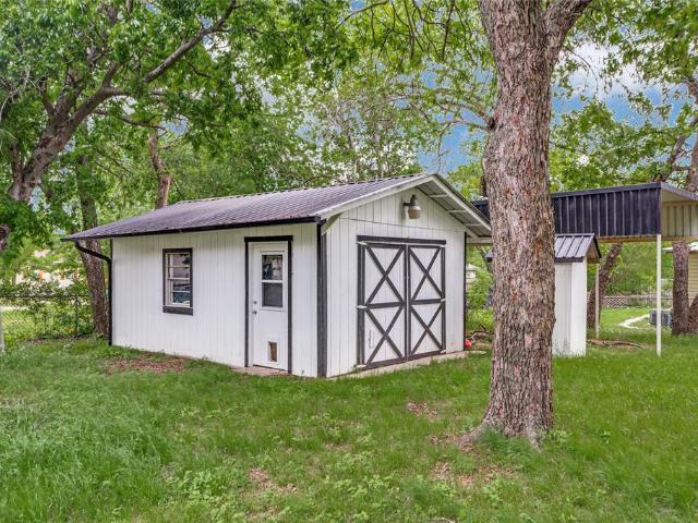 501 Lindsey St, Bowie, TX 76230 | MLS #21239