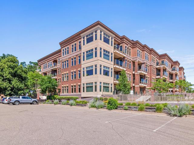 501 Main Street N # 202
