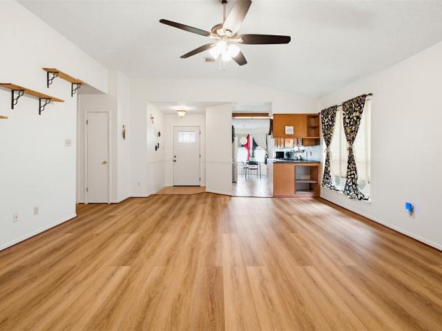 501 Meadow Dr