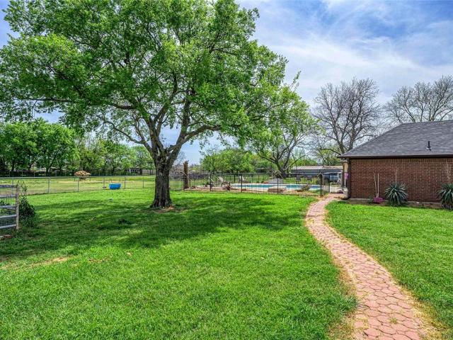 501 N Van Zandt St, Tioga, TX 76271 | MLS #21222