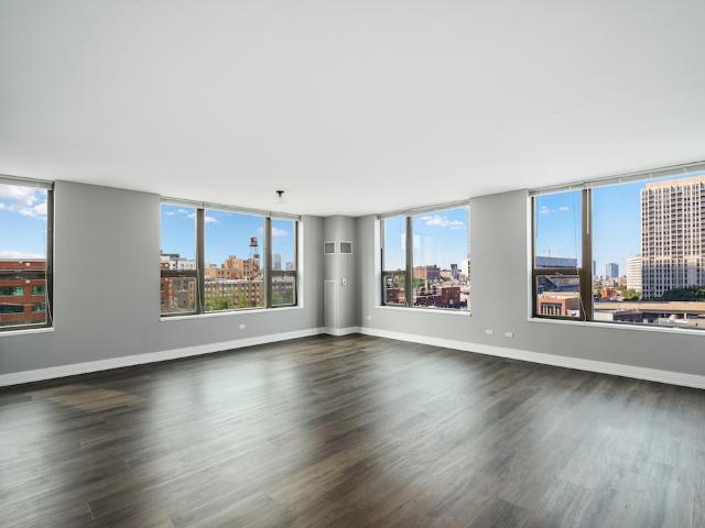 501 N Clinton Street # 606