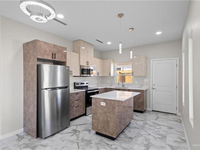 501 N Onyx Avenue 4