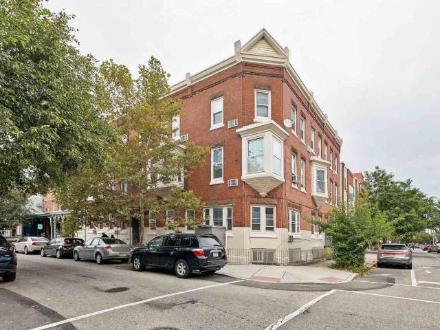 501 North 35th Street Studio Apartment for Rent at 501 N 35th St, Philadelphia, PA 19104 Mantua