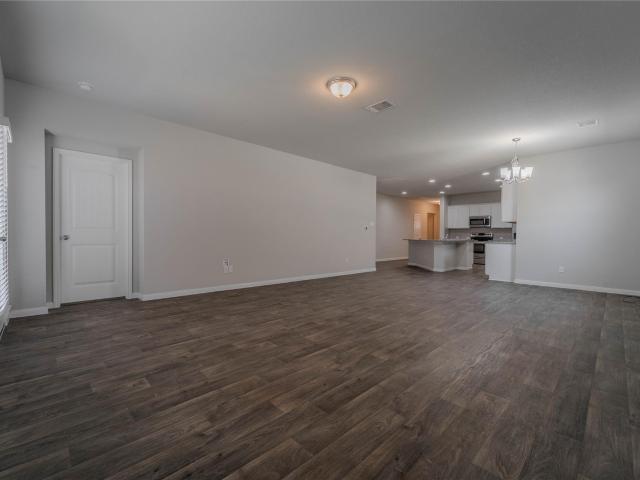 501 Naset Dr