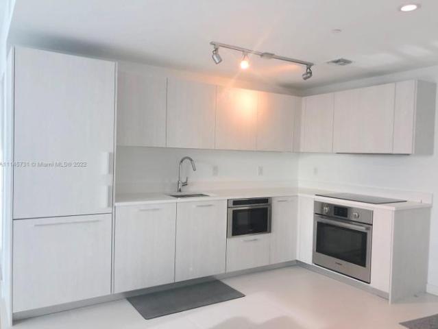 501 NE 31 #1709 Miami, FL 33137