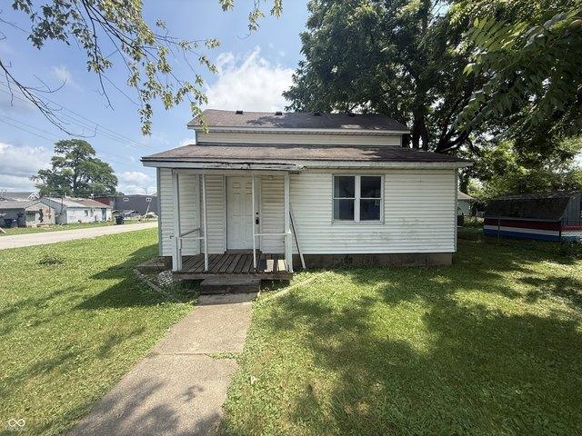 501 S 21st St, Elwood, IN 46036
