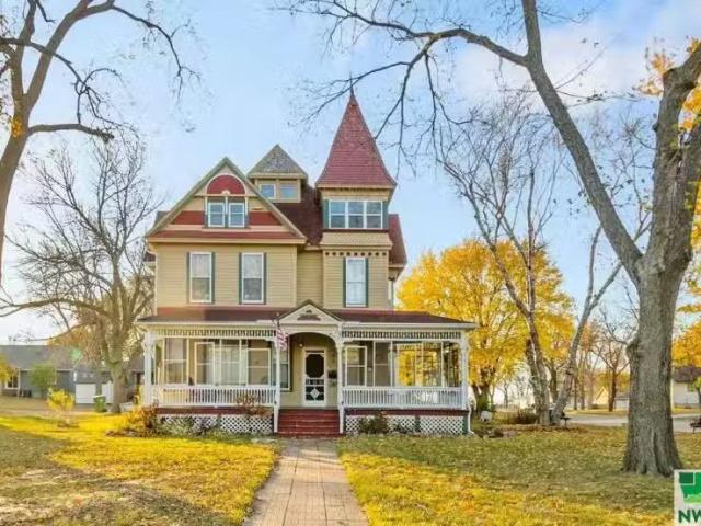 501 S UNION ST, ROCK RAPIDS, IA 51246 Single Family Residence.