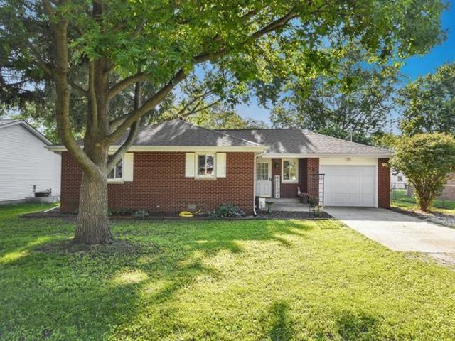 501 S Walnut St, Bondville, IL 61815