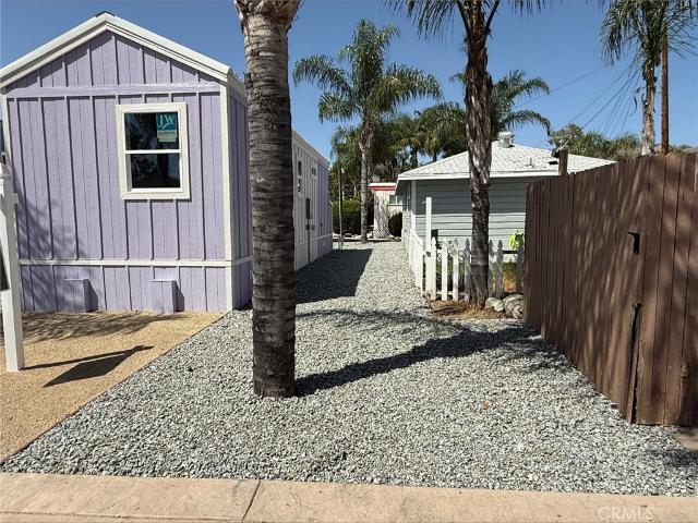 501 S Mistletoe Ave, Unit 16, San Jacinto, CA 92583 | MLS #SW26038 MR | Compass