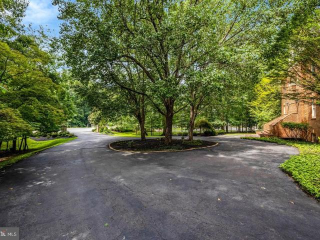501 Seneca Green Way