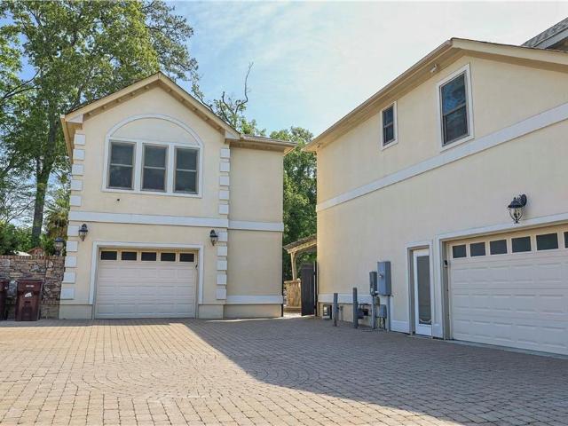 501 Shadow Brooke DR
