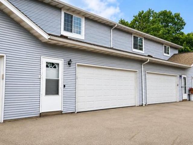 501 Slinger Rd Unit E2, Slinger, WI 53086