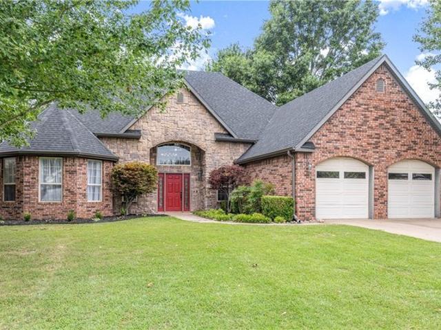 501 Steele Dr, Bentonville, AR 72712