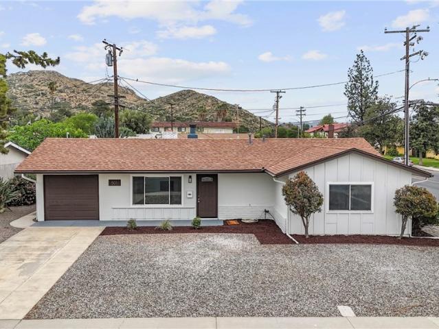501 Palmer Dr, Hemet, CA 92543 | MLS #IG26069 | Compass