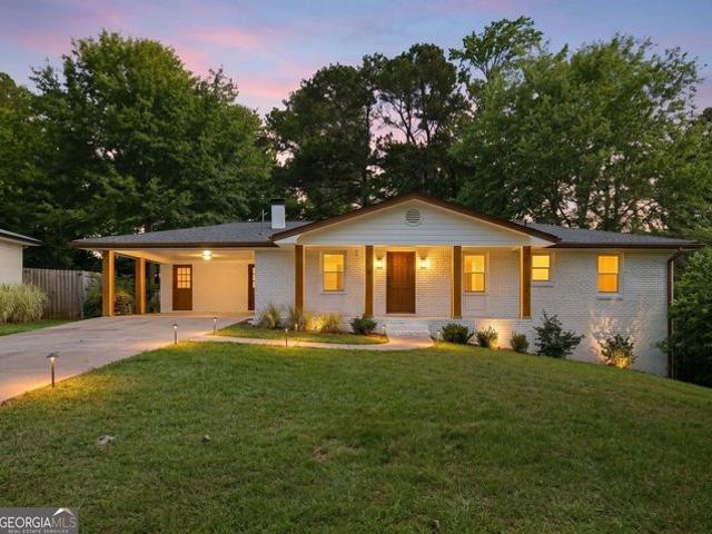 501 Pineview Dr SE, Smyrna, GA 30082