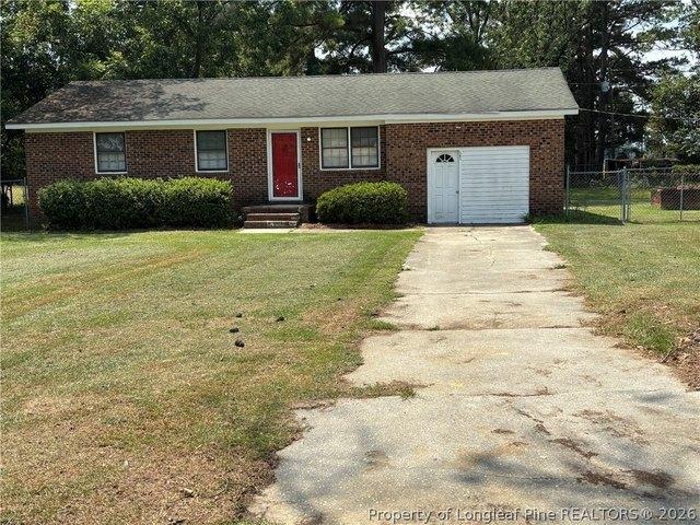 501 Rosewood Dr, Fairmont, NC 28340