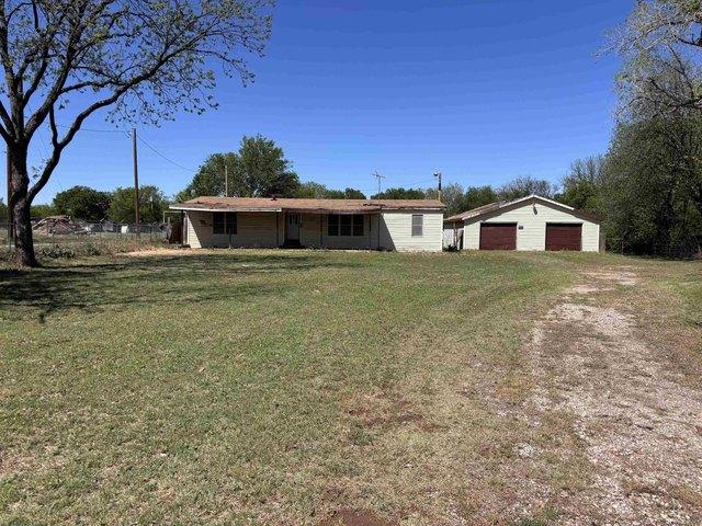 501 W Third St, Burkburnett, TX 76354