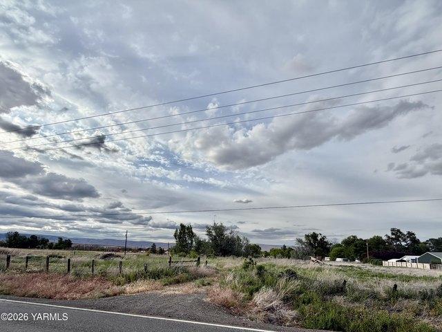 501 W White Swan Rd, White Swan, WA 98952