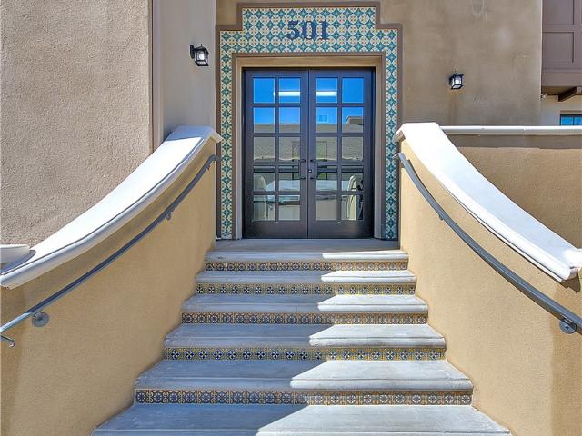 501 W Foothill Boulevard 306
