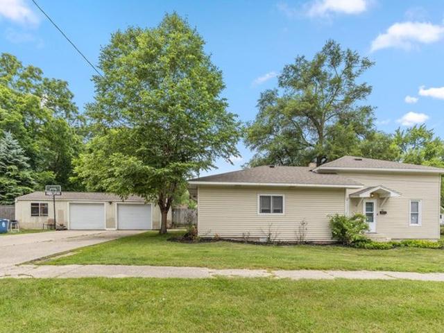 501 W Grove St, Greenville, MI 48838