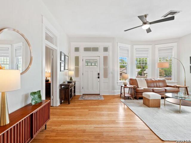 501 W Mulberry